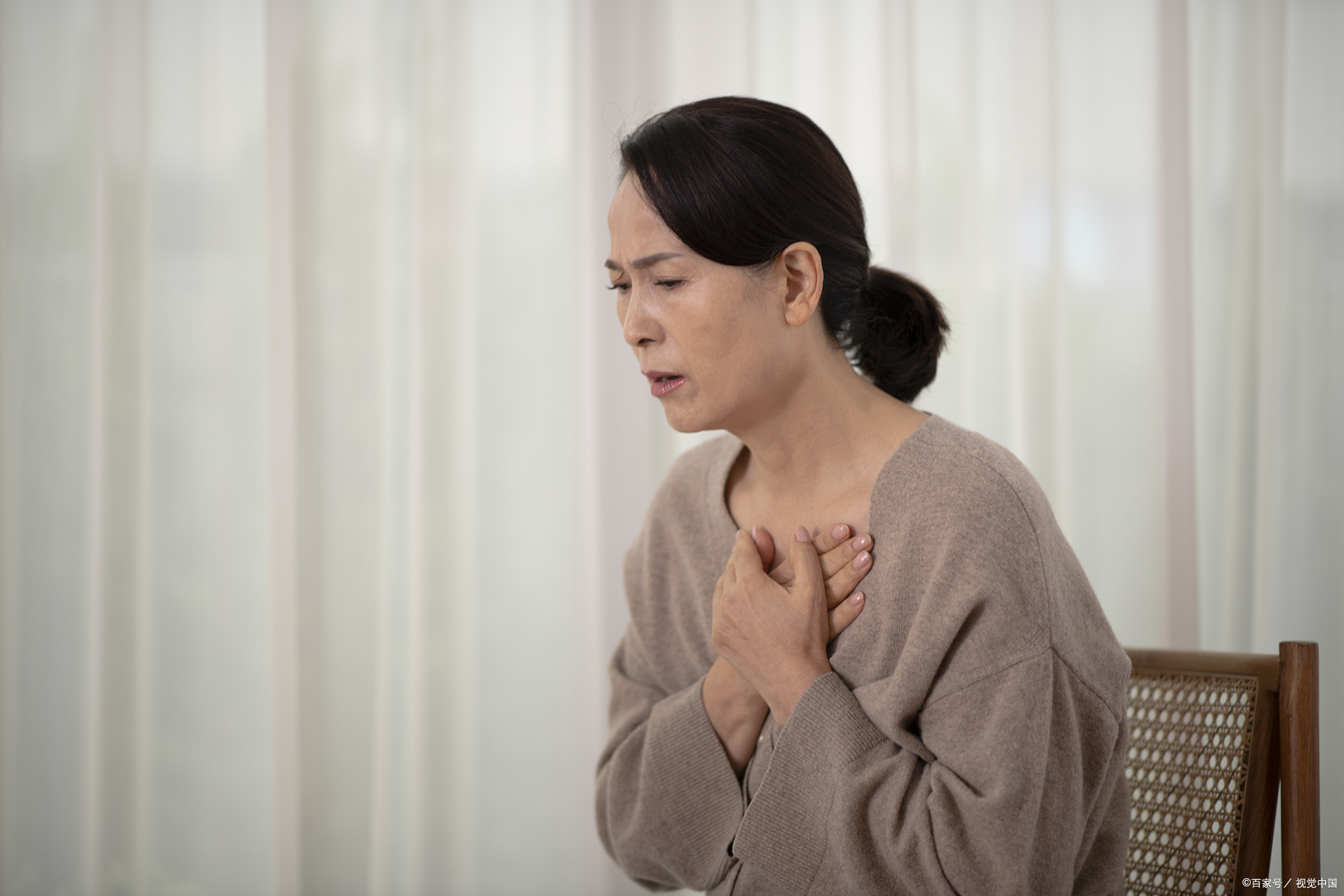 女性绝经后,还能有夫妻生活吗?别不好意思,了解后能收获好处